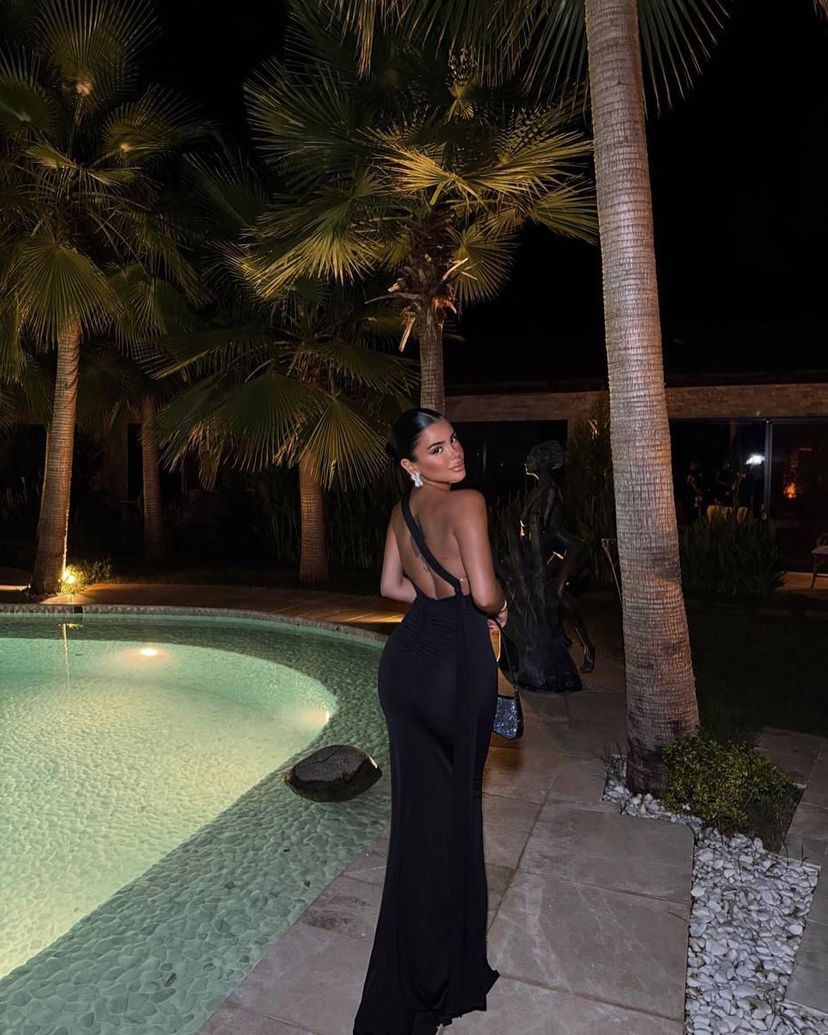 Fustane – Agnesa B Collection